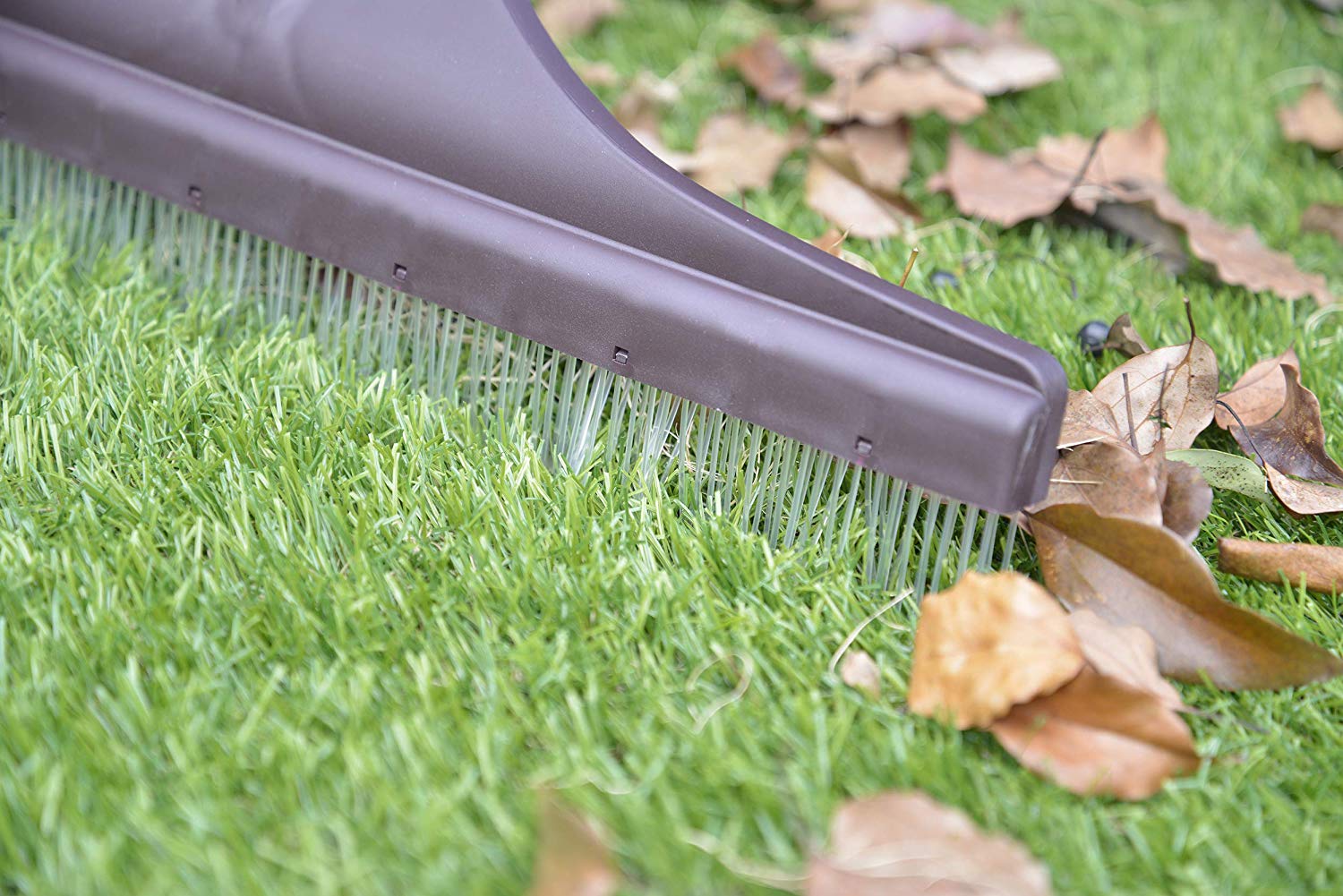 Artificial Grass Fake Rake - Grosvenor Grass Artificial Grass Fake Rake - Grosvenor Grass